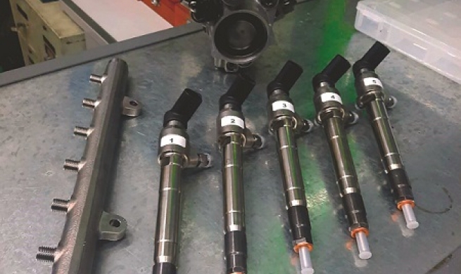 Manutenção no sistema de injeção diesel da Ford Ranger equipada com ...