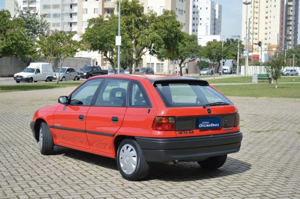 Chevrolet Astra GLS, um belga naturalizado brasileiro que chegou ...