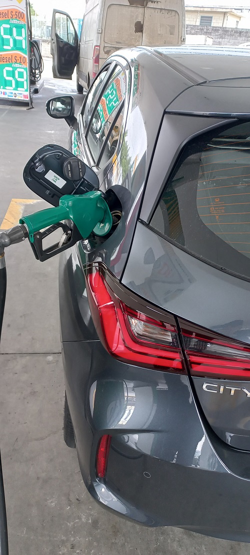 Honda City controla as emissões fugitivas durante o abastecimento ...