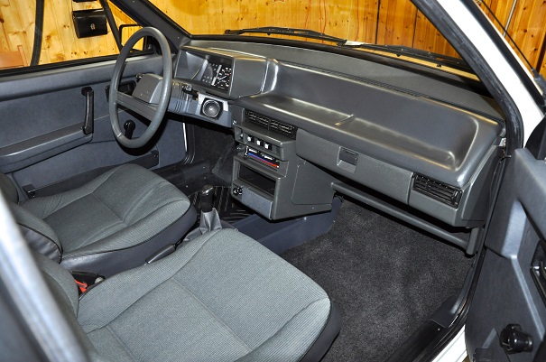 Lada Samara, modernização russa sobre quatro rodas que lançou a marca ...