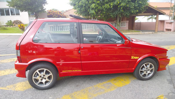 Fiat Uno Turbo, o nosso primeiro turbinado de fábrica que antecedeu a ...