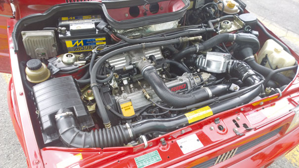 Fiat Uno Turbo, o nosso primeiro turbinado de fábrica que antecedeu a ...