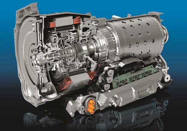 A transmissão automática ZF de oito velocidades (figura 2) é 11% mais ...